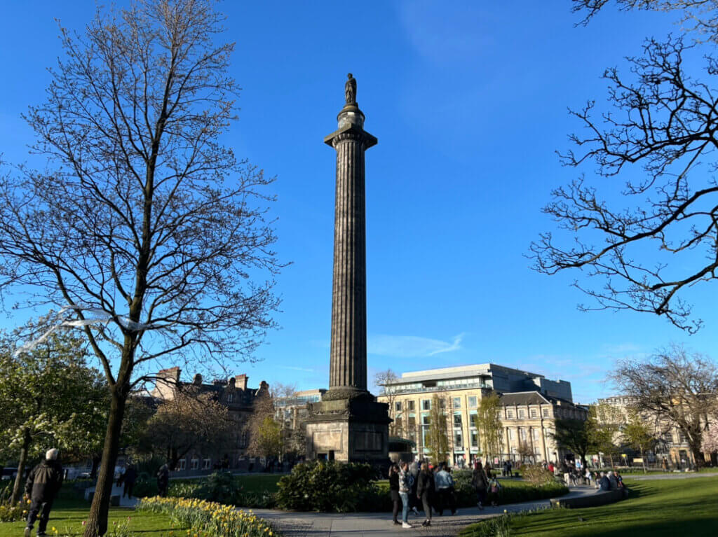 Best Time To Visit Edinburgh Scotland (A Month-By-Month Guide ...